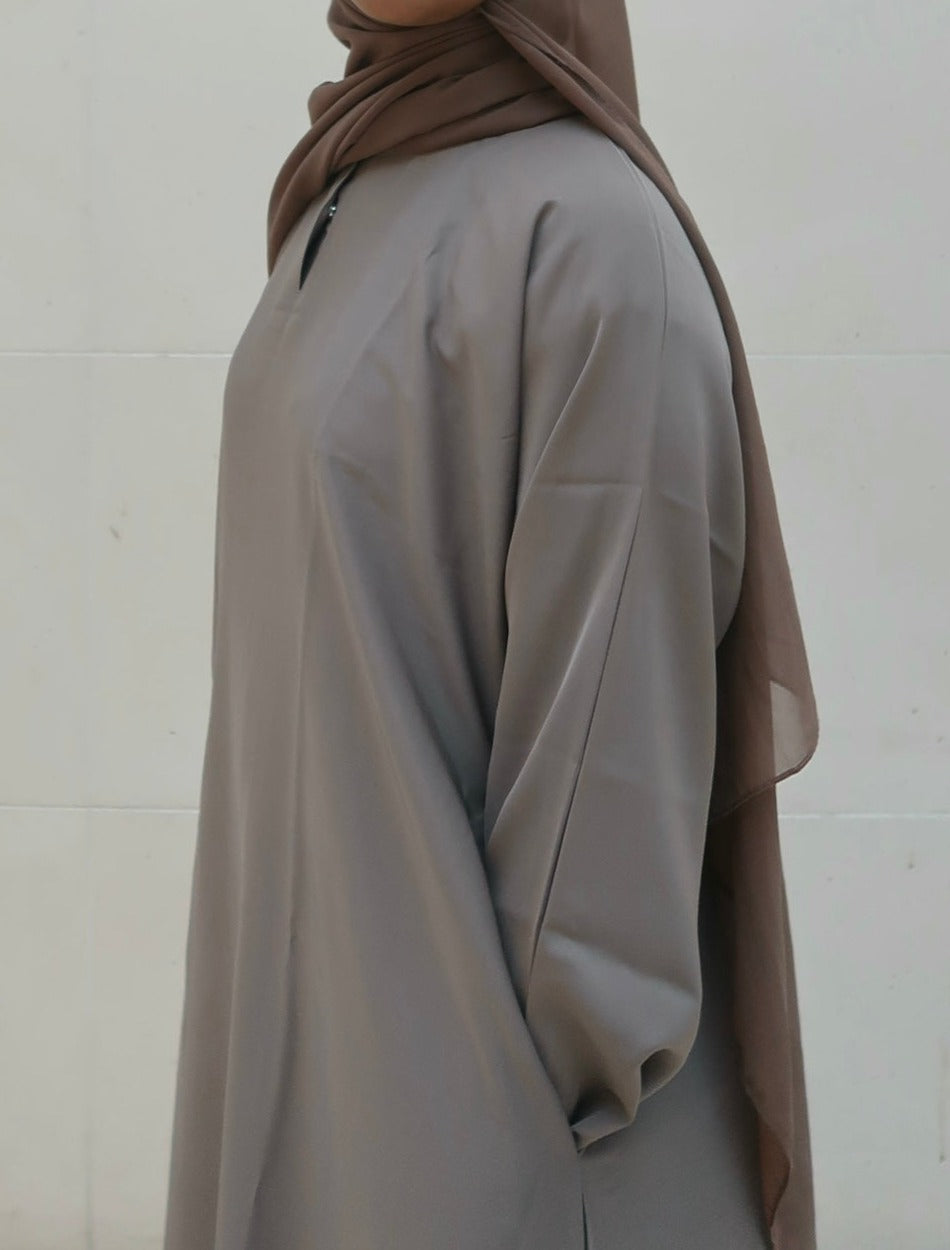 Essential Abayas – safiathelabel