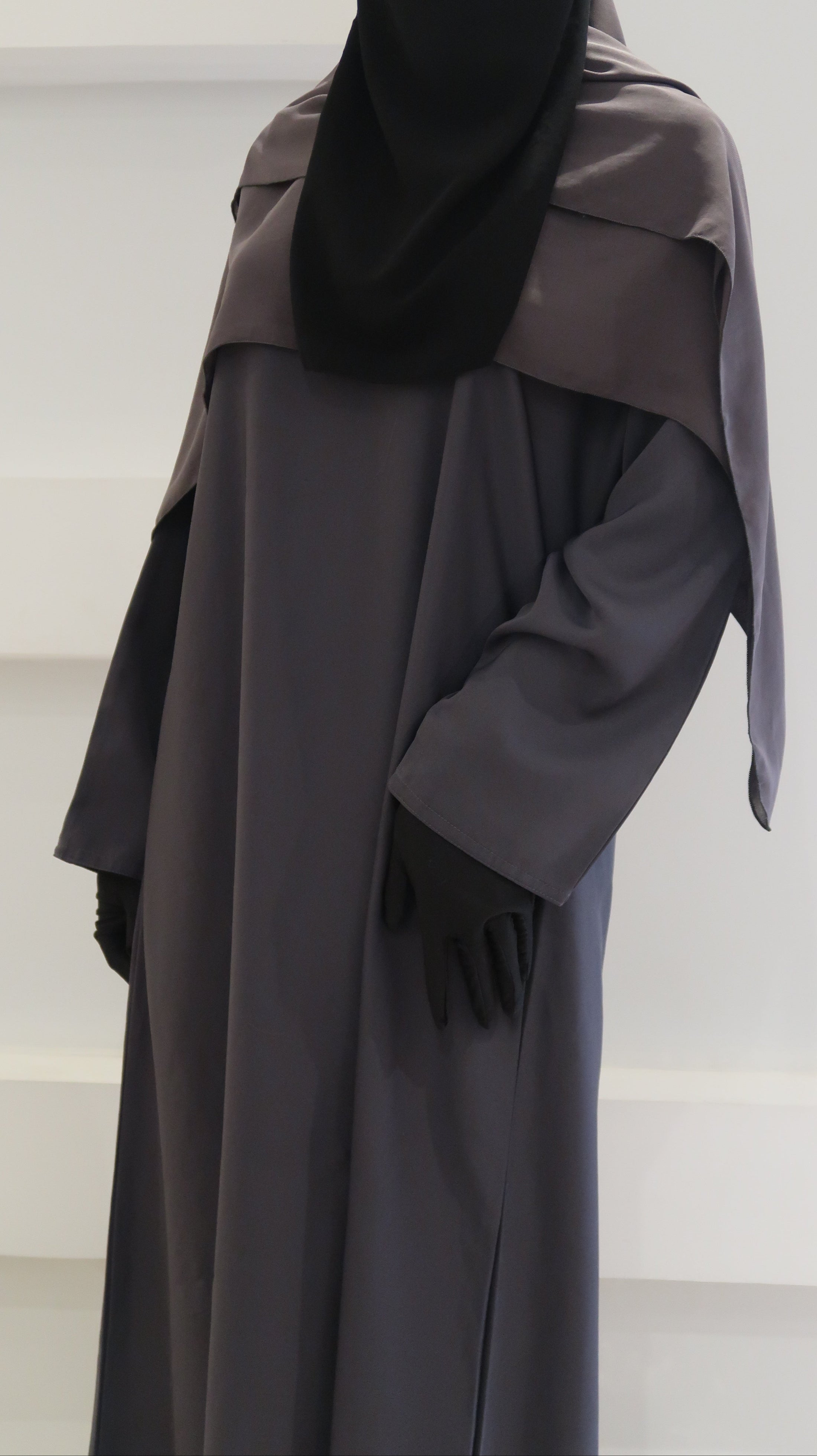 Essential Abayas – safiathelabel